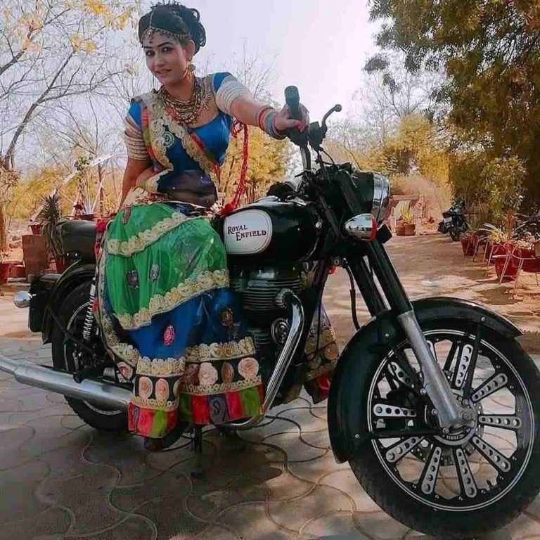 Gori Nagori Wiki, Age, Boyfriend, Family, Biography & More