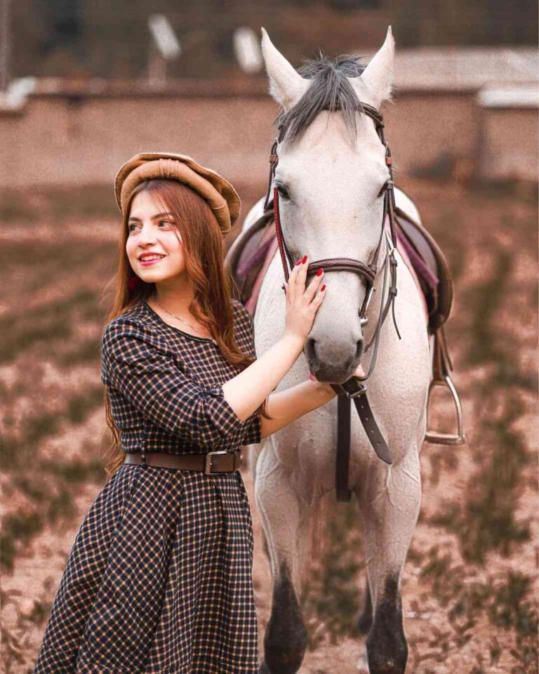 Dananeer Mobeen (Pawri) Wiki, Age, Height, Boyfriend, Family, Biography ...
